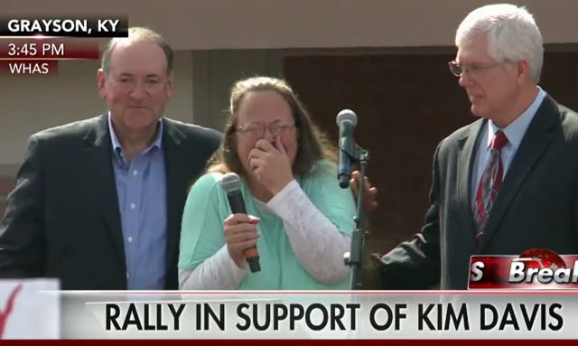 Video Kentucky County Clerk Kim Davis Tearful Departure From Jail